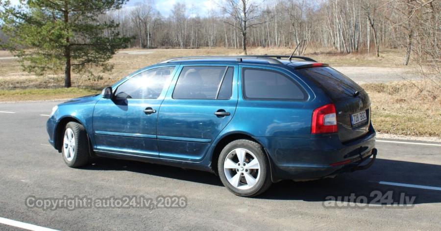 Blue Skoda Octavia 2012 in Rapla, with an engine capacity of 1.60 L and mileage of 199 thousand km for 2990 €, photo 3 on AUTOMOTO.COM.LV