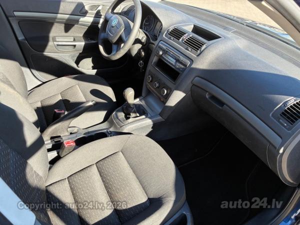 Zils Skoda Octavia 2012 Pērnava, ar dzinēja tilpumu 1.20 L un nobraukumu 137 tūkst. km par 2490 €, foto 5 vietnē AUTOMOTO.COM.LV