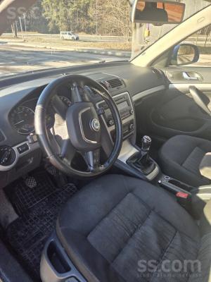 Blue Skoda Octavia 2012 in Riga, with an engine capacity of 1.60 L and mileage of 408 thousand km for 2300 €, photo 6 on AUTOMOTO.COM.LV