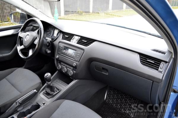 Zils Skoda Octavia 2013 Rīga, ar dzinēja tilpumu 1.20 L un nobraukumu 240 tūkst. km par 5200 €, foto 7 vietnē AUTOMOTO.COM.LV