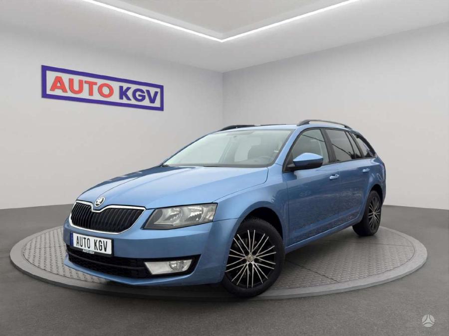 Blue Skoda Octavia 2013 in Kaunas, with an engine capacity of 2.00 L and mileage of 333 thousand km for 5999 €, photo 1 on AUTOMOTO.COM.LV