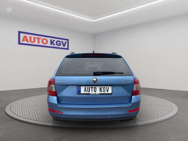 Blue Skoda Octavia 2013 in Kaunas, with an engine capacity of 2.00 L and mileage of 333 thousand km for 5999 €, photo 4 on AUTOMOTO.COM.LV