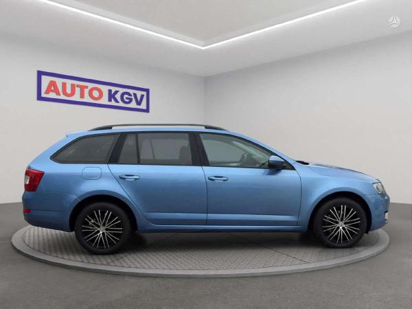 Blue Skoda Octavia 2013 in Kaunas, with an engine capacity of 2.00 L and mileage of 333 thousand km for 5999 €, photo 6 on AUTOMOTO.COM.LV