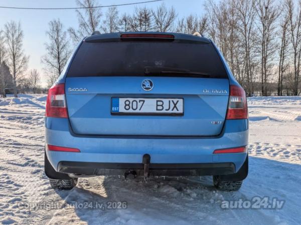 Blue Skoda Octavia 2013 in Tallinn, with an engine capacity of 2.00 L and mileage of 242 thousand km for 7999 €, photo 5 on AUTOMOTO.COM.LV