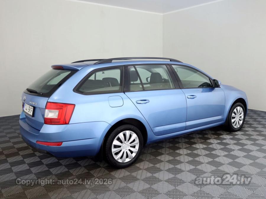 Blue Skoda Octavia 2013 in Tallinn, with an engine capacity of 2.00 L and mileage of 399 thousand km for 3399 €, photo 3 on AUTOMOTO.COM.LV