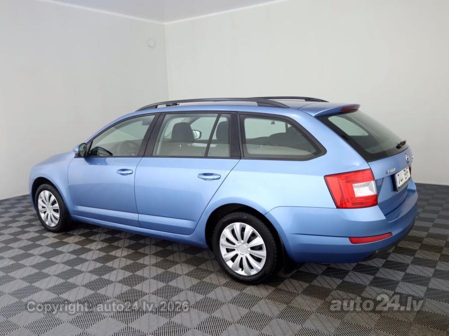 Blue Skoda Octavia 2013 in Tallinn, with an engine capacity of 2.00 L and mileage of 399 thousand km for 3399 €, photo 4 on AUTOMOTO.COM.LV