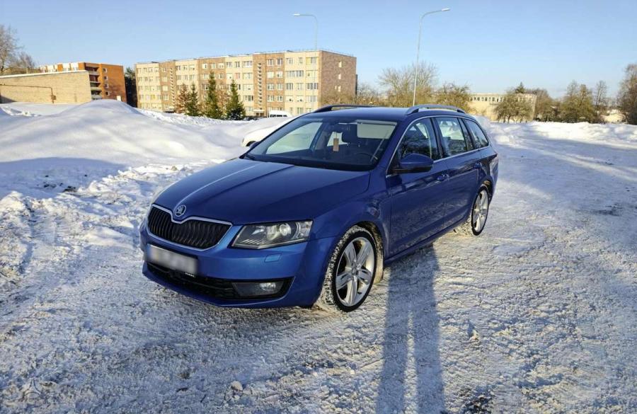 Blue Skoda Octavia 2013 in Panevezys, with an engine capacity of 1.60 L and mileage of 398 thousand km for 4950 €, photo 1 on AUTOMOTO.COM.LV