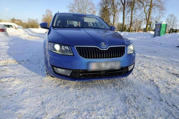 Blue Skoda Octavia 2013 in Panevezys, with an engine capacity of 1.60 L and mileage of 398 thousand km for 4950 €, photo 4 on AUTOMOTO.COM.LV