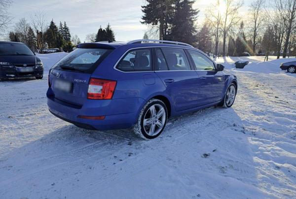 Blue Skoda Octavia 2013 in Panevezys, with an engine capacity of 1.60 L and mileage of 398 thousand km for 4950 €, photo 5 on AUTOMOTO.COM.LV