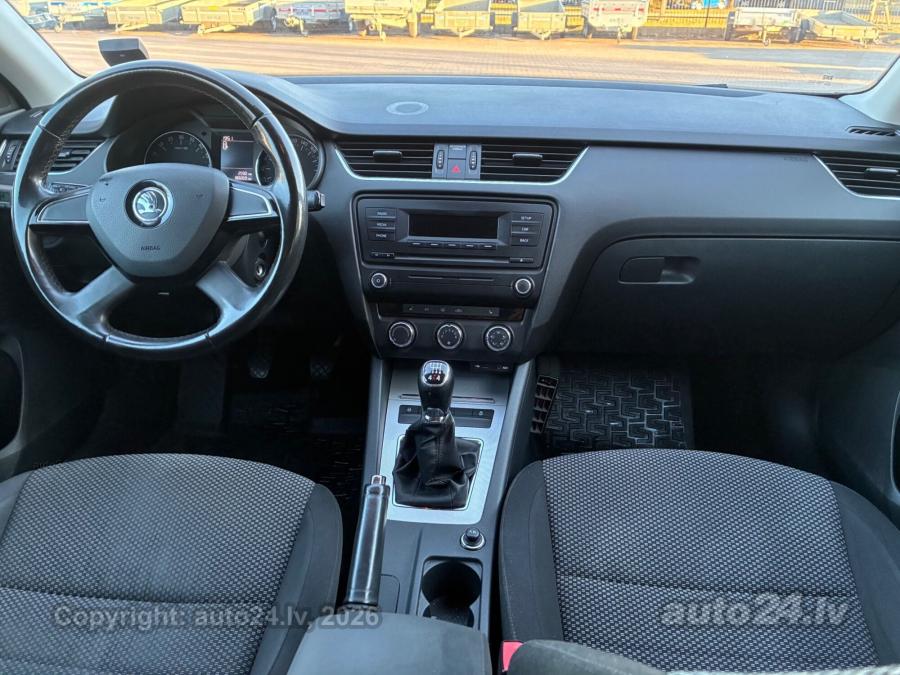 Blue Skoda Octavia 2013 in Parnu, with an engine capacity of 2.00 L and mileage of 188 thousand km for 5650 €, photo 5 on AUTOMOTO.COM.LV