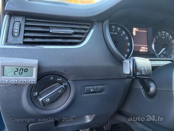 Zils Skoda Octavia 2013 Pērnava, ar dzinēja tilpumu 2.00 L un nobraukumu 188 tūkst. km par 5650 €, foto 9 vietnē AUTOMOTO.COM.LV
