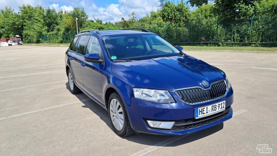 Blue Skoda Octavia 2013 in Klaipeda, with an engine capacity of 2.00 L and mileage of 300 thousand km for 5930 €, photo 3 on AUTOMOTO.COM.LV