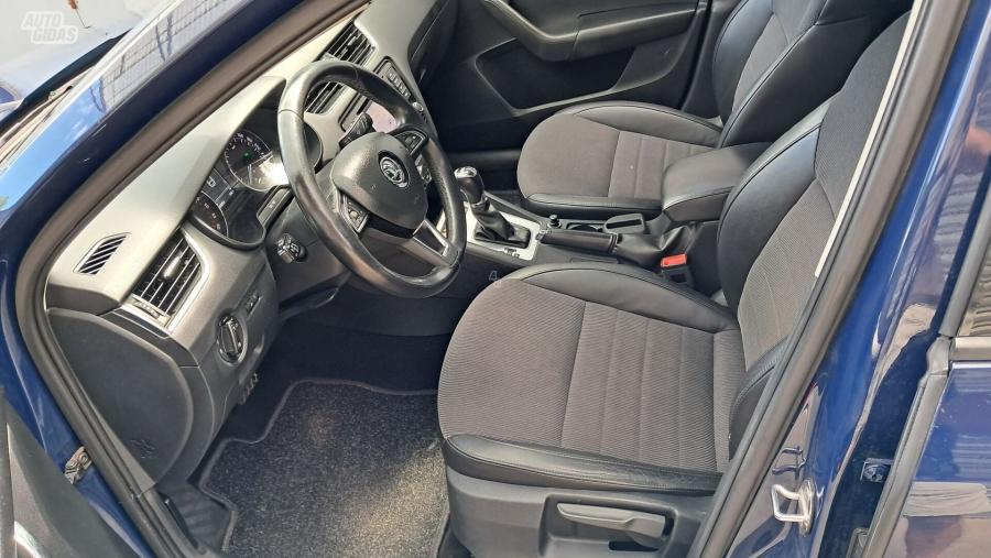 Blue Skoda Octavia 2013 in Klaipeda, with an engine capacity of 2.00 L and mileage of 300 thousand km for 5930 €, photo 14 on AUTOMOTO.COM.LV