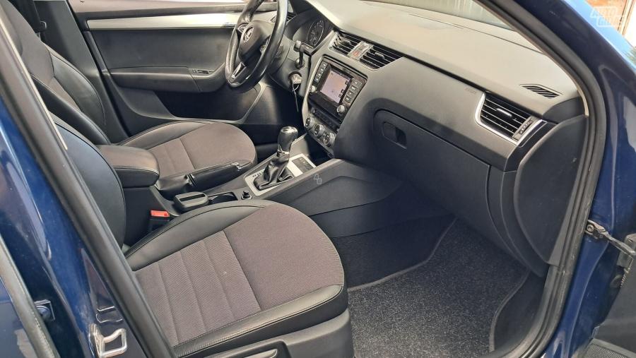 Blue Skoda Octavia 2013 in Klaipeda, with an engine capacity of 2.00 L and mileage of 300 thousand km for 5930 €, photo 15 on AUTOMOTO.COM.LV