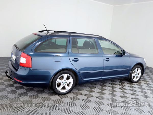 Blue Skoda Octavia 2013 in Tallinn, with an engine capacity of 1.20 L and mileage of 159 thousand km for 3499 €, photo 4 on AUTOMOTO.COM.LV