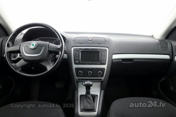Blue Skoda Octavia 2013 in Tallinn, with an engine capacity of 1.20 L and mileage of 159 thousand km for 3499 €, photo 6 on AUTOMOTO.COM.LV