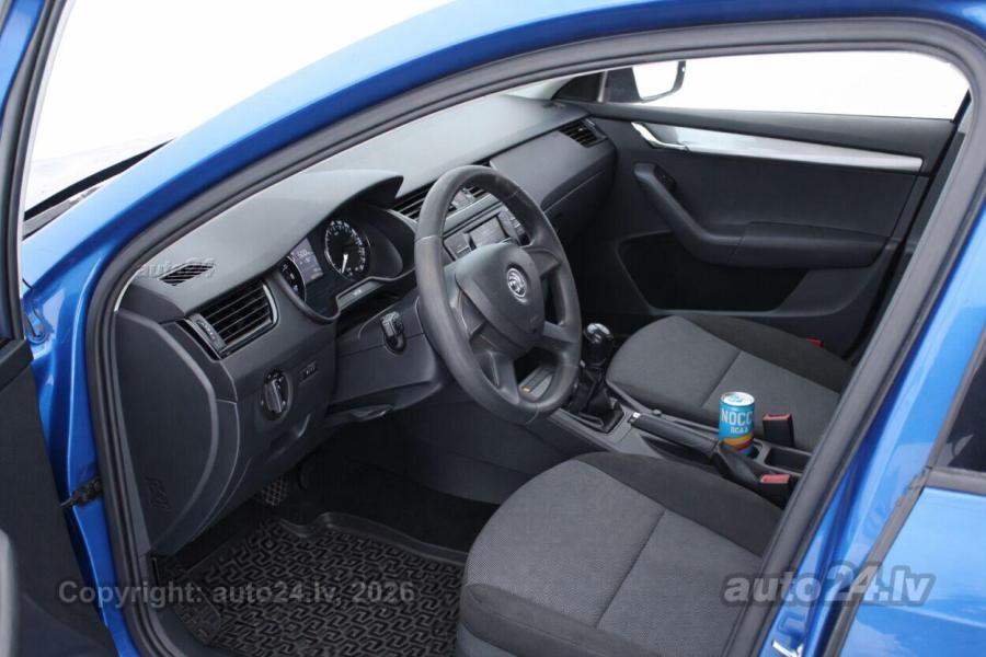 Blue Skoda Octavia 2014 in Rapla, with an engine capacity of 1.60 L and mileage of 329 thousand km for 4690 €, photo 10 on AUTOMOTO.COM.LV