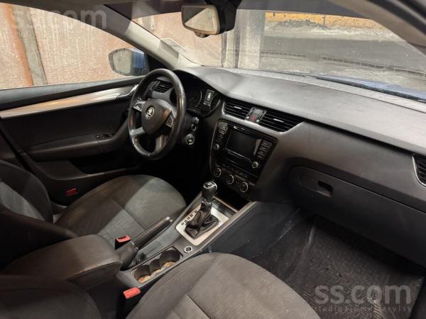 Zils Skoda Octavia 2014 Rīga, ar dzinēja tilpumu 2.00 L un nobraukumu 0 tūkst. km par 5000 €, foto 7 vietnē AUTOMOTO.COM.LV