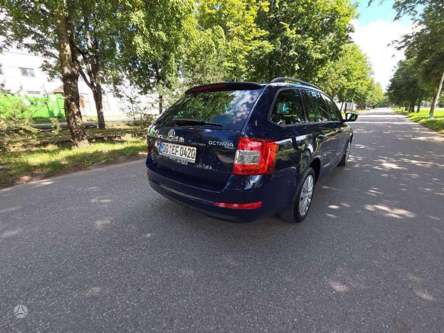 Blue Skoda Octavia 2014 in Utena, with an engine capacity of 1.60 L and mileage of 351 thousand km for 5100 €, photo 5 on AUTOMOTO.COM.LV