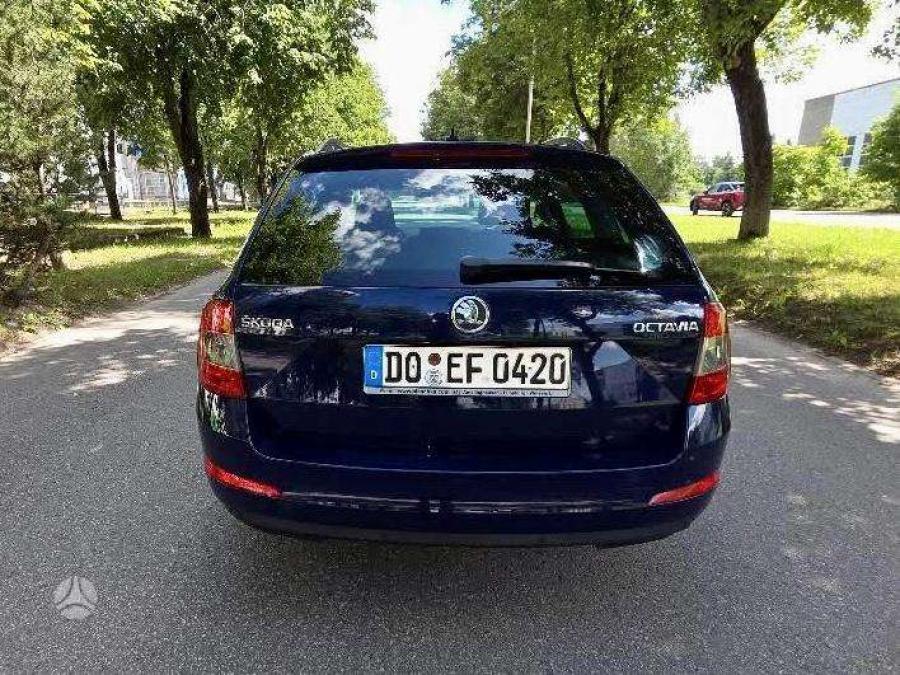 Blue Skoda Octavia 2014 in Utena, with an engine capacity of 1.60 L and mileage of 351 thousand km for 5100 €, photo 8 on AUTOMOTO.COM.LV