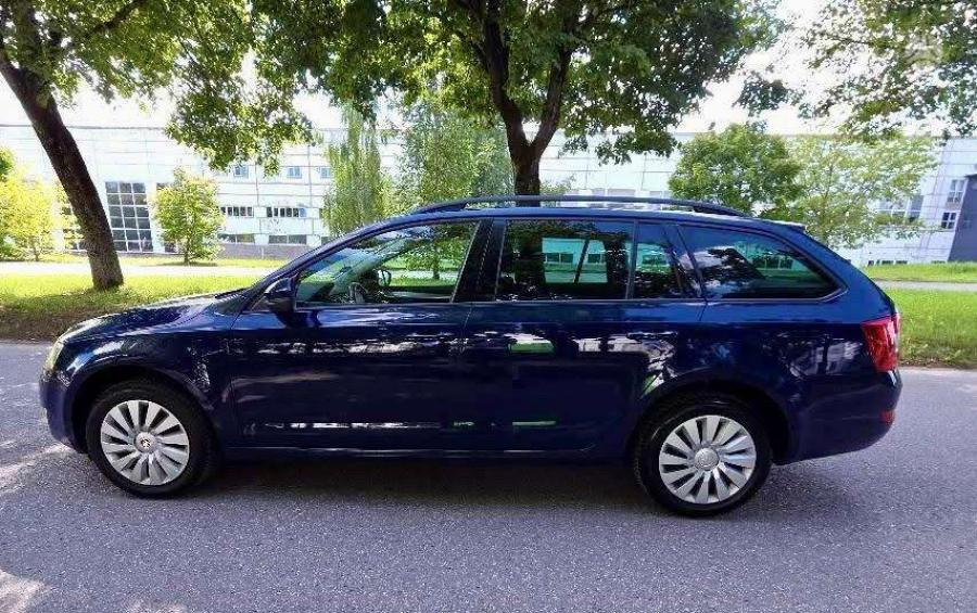 Blue Skoda Octavia 2014 in Utena, with an engine capacity of 1.60 L and mileage of 351 thousand km for 5100 €, photo 11 on AUTOMOTO.COM.LV