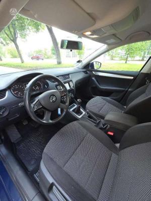 Blue Skoda Octavia 2014 in Utena, with an engine capacity of 1.60 L and mileage of 351 thousand km for 5100 €, photo 12 on AUTOMOTO.COM.LV