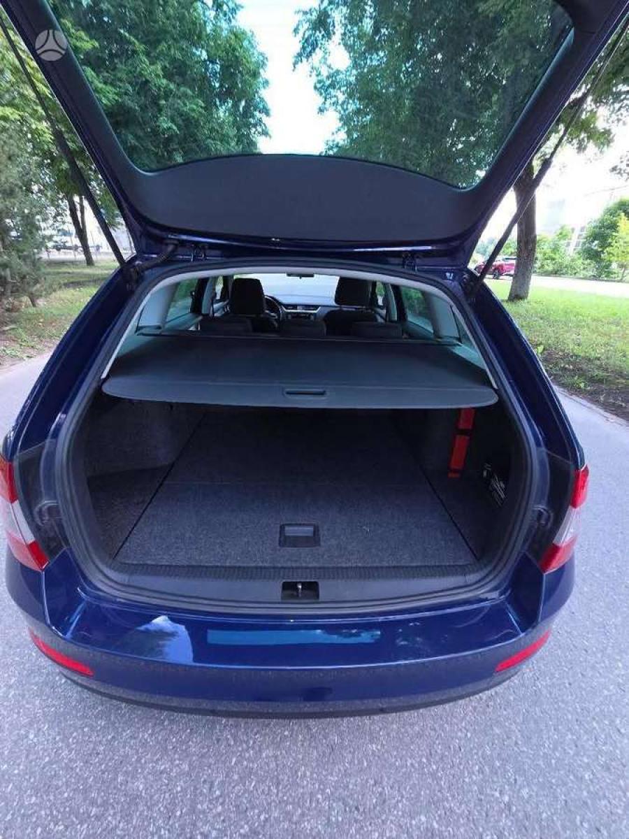 Blue Skoda Octavia 2014 in Utena, with an engine capacity of 1.60 L and mileage of 351 thousand km for 5100 €, photo 17 on AUTOMOTO.COM.LV