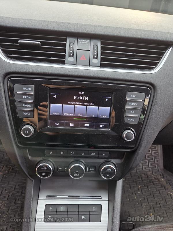 Zils Skoda Octavia 2014 Tallina, ar dzinēja tilpumu 2.00 L un nobraukumu 238 tūkst. km par 9300 €, foto 6 vietnē AUTOMOTO.COM.LV