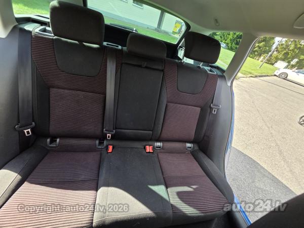 Zils Skoda Octavia 2014 Tallina, ar dzinēja tilpumu 2.00 L un nobraukumu 238 tūkst. km par 9300 €, foto 10 vietnē AUTOMOTO.COM.LV