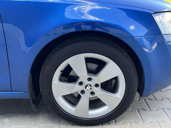Zils Skoda Octavia 2014 Šauļi, ar dzinēja tilpumu 1.97 L un nobraukumu 294 tūkst. km par 5600 €, foto 8 vietnē AUTOMOTO.COM.LV