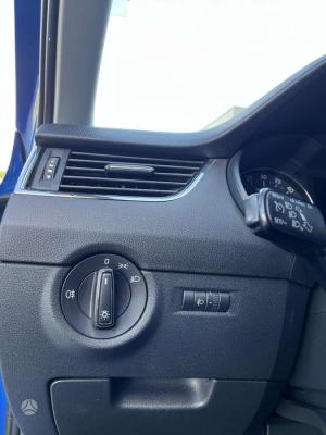 Blue Skoda Octavia 2014 in Siauliai, with an engine capacity of 1.97 L and mileage of 294 thousand km for 5600 €, photo 13 on AUTOMOTO.COM.LV