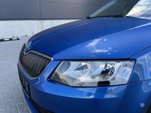 Blue Skoda Octavia 2014 in Siauliai, with an engine capacity of 1.97 L and mileage of 294 thousand km for 5600 €, photo 23 on AUTOMOTO.COM.LV