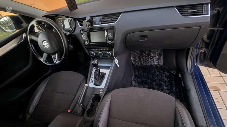 Zils Skoda Octavia 2014 Viļņa, ar dzinēja tilpumu 1.60 L un nobraukumu 398 tūkst. km par 3950 €, foto 13 vietnē AUTOMOTO.COM.LV