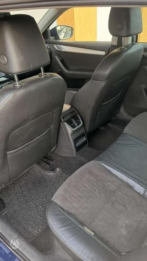 Zils Skoda Octavia 2014 Viļņa, ar dzinēja tilpumu 1.60 L un nobraukumu 398 tūkst. km par 3950 €, foto 16 vietnē AUTOMOTO.COM.LV