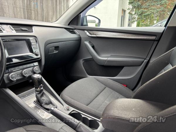 Skoda Octavia 2014 in Parnu on AUTOMOTO.COM.LV Blue Skoda Octavia 2014 in Parnu, with an engine capacity of 2.00 L and mileage of 377 thousand km for 5400 €, photo 8 on AUTOMOTO.COM.LV
