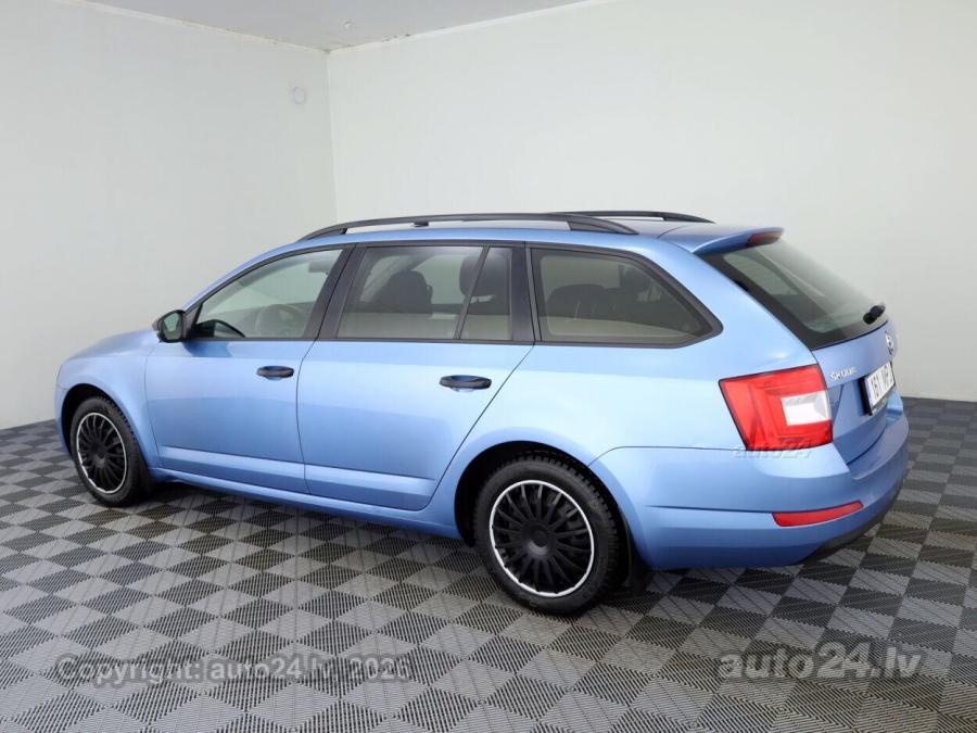 Blue Skoda Octavia 2015 in Tallinn, with an engine capacity of 1.20 L and mileage of 345 thousand km for 3999 €, photo 4 on AUTOMOTO.COM.LV