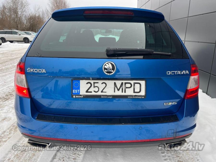 Blue Skoda Octavia 2015 in Kuressaare, with an engine capacity of 2.00 L and mileage of 204 thousand km for 11350 €, photo 5 on AUTOMOTO.COM.LV