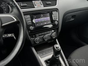 Zils Skoda Octavia 2015 Rīga, ar dzinēja tilpumu 2.00 L un nobraukumu 243 tūkst. km par 8900 €, foto 16 vietnē AUTOMOTO.COM.LV