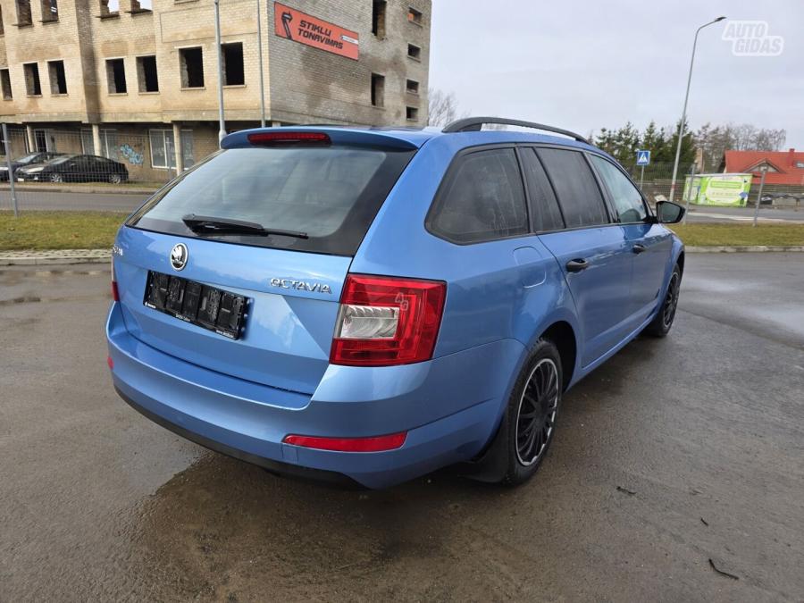 Zils Skoda Octavia 2015 Kretinga, ar dzinēja tilpumu 1.20 L un nobraukumu 283 tūkst. km par 4800 €, foto 4 vietnē AUTOMOTO.COM.LV
