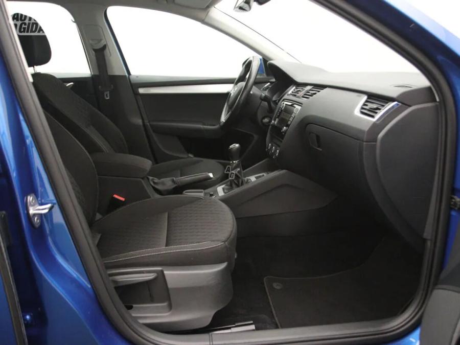 Blue Skoda Octavia 2015 in Vilnius, with an engine capacity of 1.60 L and mileage of 205 thousand km for 7499 €, photo 15 on AUTOMOTO.COM.LV
