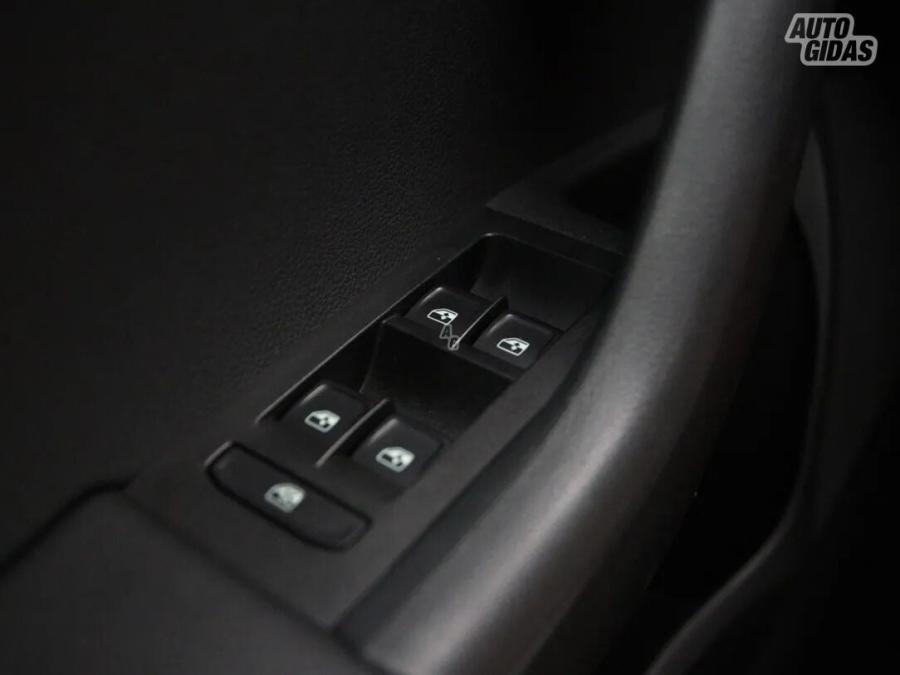 Blue Skoda Octavia 2015 in Vilnius, with an engine capacity of 1.60 L and mileage of 205 thousand km for 7499 €, photo 26 on AUTOMOTO.COM.LV