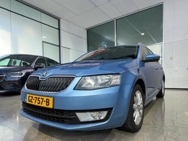 Zils Skoda Octavia 2015 Jūrmala, ar dzinēja tilpumu 1.60 L un nobraukumu 275 tūkst. km par 6950 €, foto 1 vietnē AUTOMOTO.COM.LV