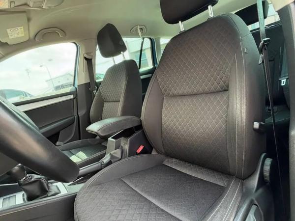 Zils Skoda Octavia 2015 Jūrmala, ar dzinēja tilpumu 1.60 L un nobraukumu 275 tūkst. km par 6950 €, foto 9 vietnē AUTOMOTO.COM.LV