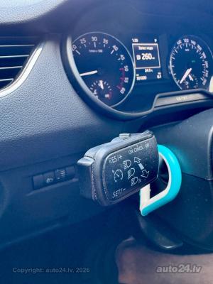Blue Skoda Octavia 2015 in Tallinn, with an engine capacity of 2.00 L and mileage of 351 thousand km for 5999 €, photo 18 on AUTOMOTO.COM.LV