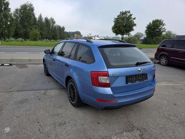 Blue Skoda Octavia 2015 in Kretinga, with an engine capacity of 1.20 L and mileage of 335 thousand km for 4500 €, photo 5 on AUTOMOTO.COM.LV