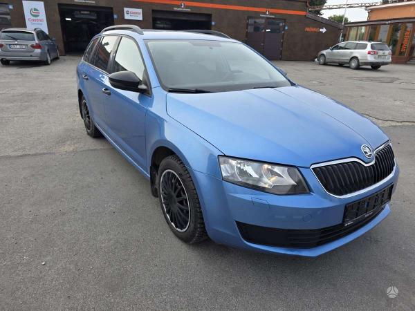 Blue Skoda Octavia 2015 in Kretinga, with an engine capacity of 1.20 L and mileage of 335 thousand km for 4500 €, photo 6 on AUTOMOTO.COM.LV
