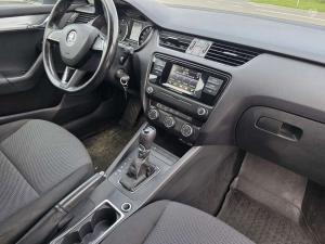 Zils Skoda Octavia 2015 Kretinga, ar dzinēja tilpumu 1.20 L un nobraukumu 335 tūkst. km par 4500 €, foto 9 vietnē AUTOMOTO.COM.LV