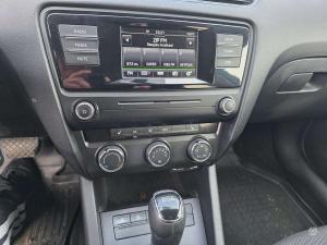 Zils Skoda Octavia 2015 Kretinga, ar dzinēja tilpumu 1.20 L un nobraukumu 335 tūkst. km par 4500 €, foto 13 vietnē AUTOMOTO.COM.LV