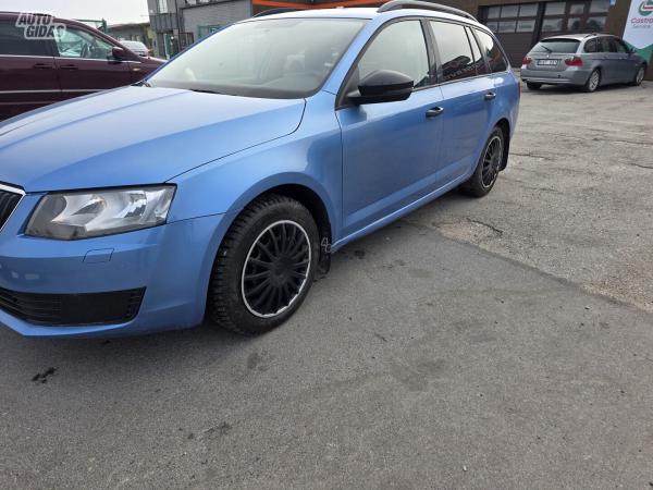 Blue Skoda Octavia 2015 in Kretinga, with an engine capacity of 1.20 L and mileage of 345 thousand km for 4500 €, photo 1 on AUTOMOTO.COM.LV