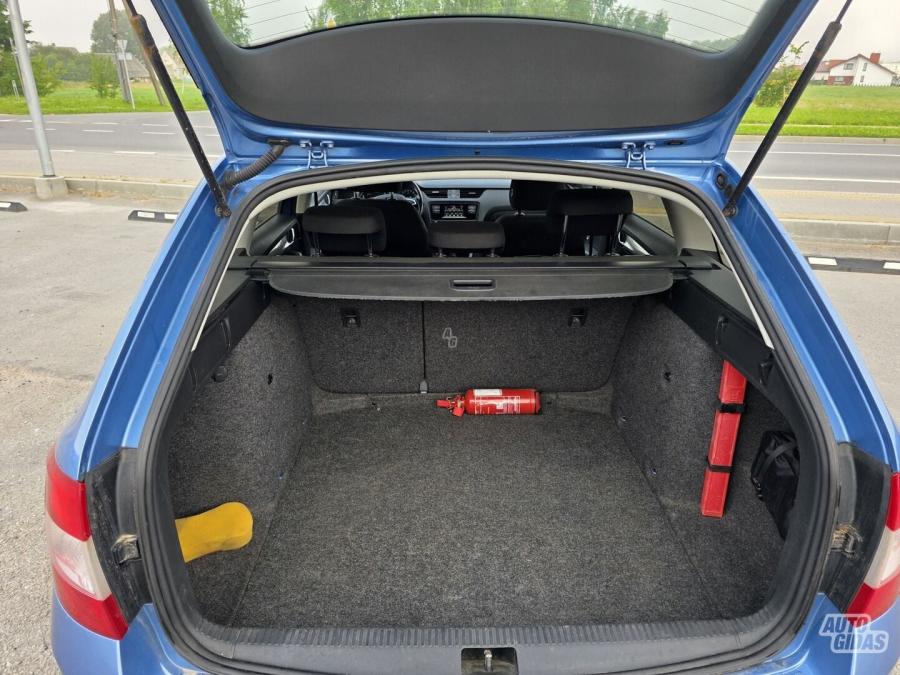 Blue Skoda Octavia 2015 in Kretinga, with an engine capacity of 1.20 L and mileage of 345 thousand km for 4500 €, photo 12 on AUTOMOTO.COM.LV